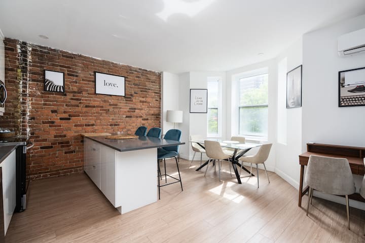 Traveler’s Haven - Chic 1br In Mile End/plateau - Montreal
