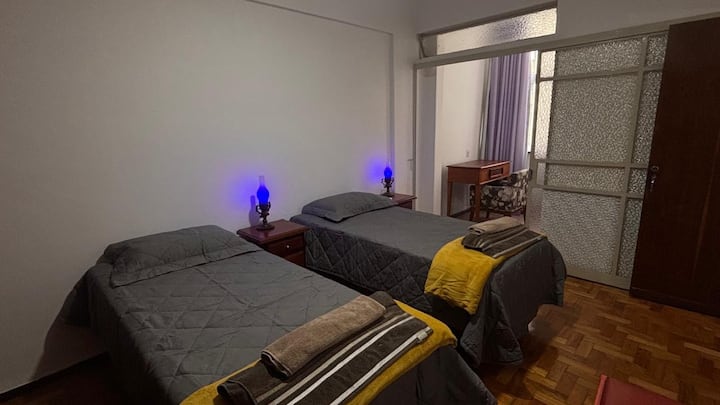 Espaçoso 4q No Coração Do Centro: Muito Conforto - Belo Horizonte