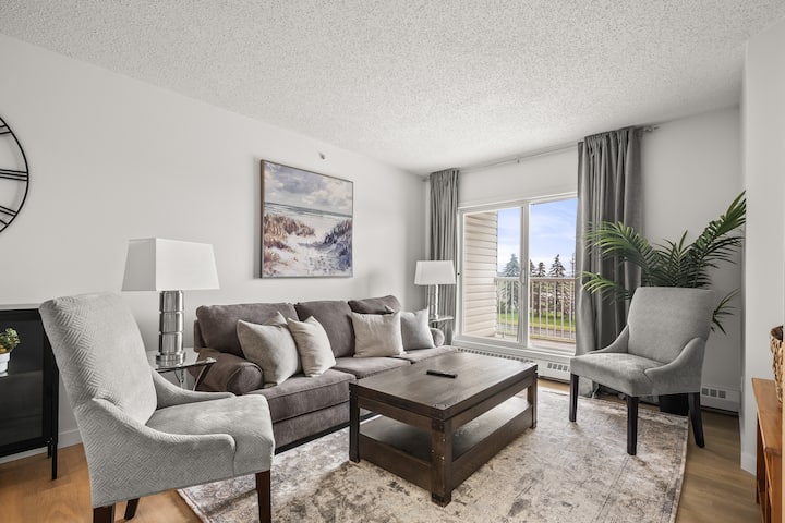 Close To Dt | 2 Bedroom Apartment - St. Albert