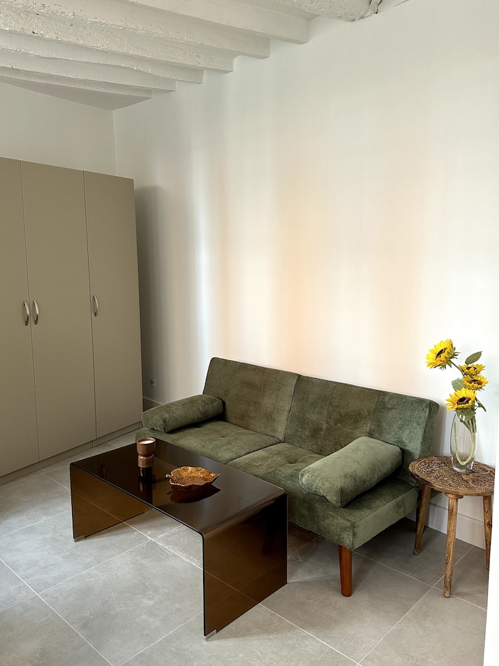 Appartement Minimalist à 10 Min De Paris - ibis Paris Porte de Bagnolet