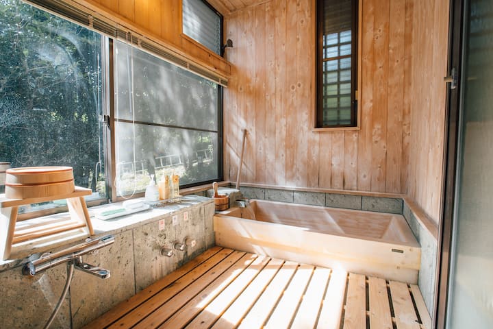 伊豆の純和風温泉宿！大室山の絶景とBbqで非日常体験 - 伊東市