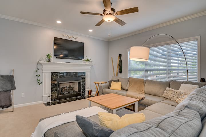 Spacious Two Story W/pool/spa/porch - Superhost! - Augusta, GA