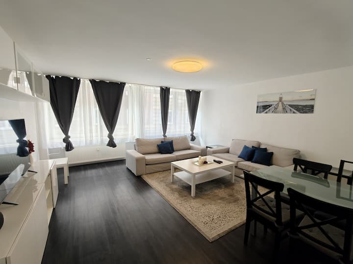 Beautiful Place At The Benratherstrasse! - Düsseldorf