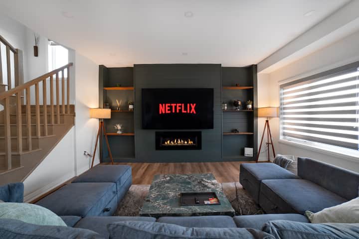 Modern Orillia Retreat - W/ Game Room - Orillia