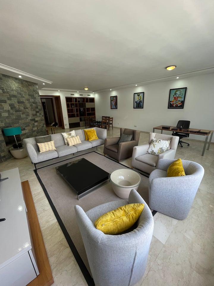 Grand Appartement Proche Boulevard D’anfa - Casablanca