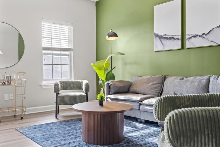 Upscale King 3br Townhouse—in Pineville! - Fort Mill, SC