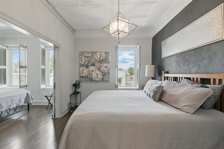 Granbury Square - Backstage Pass @ Rocker's Roost - Granbury, TX