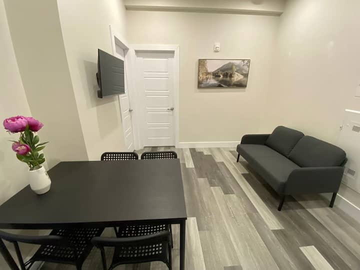 Montreal Central Location | Iv-5 - Montréal, QC