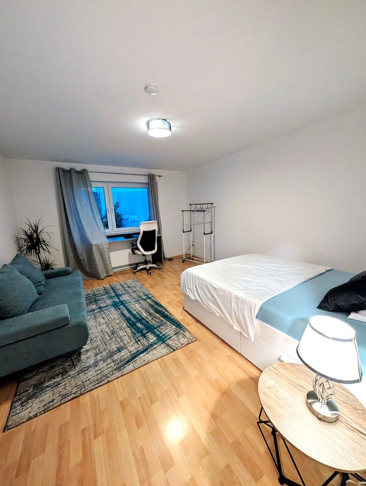Cozy Urban Room Mit Streetview - Nuremberg
