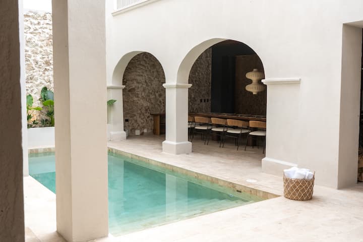 Casa Alquimia 8br - Pool & Jacuzzi - Old City - Cartagena