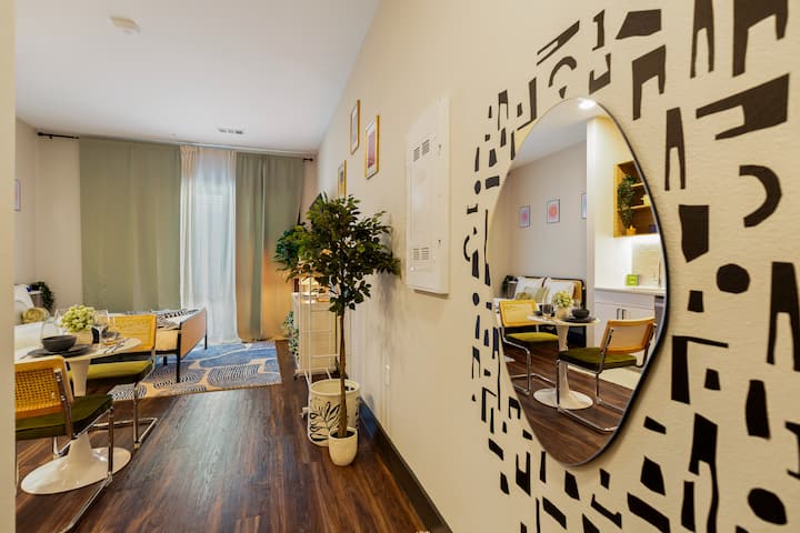 12min Downtown | 6min Domain | Pool + Free Parking - Austin, TX