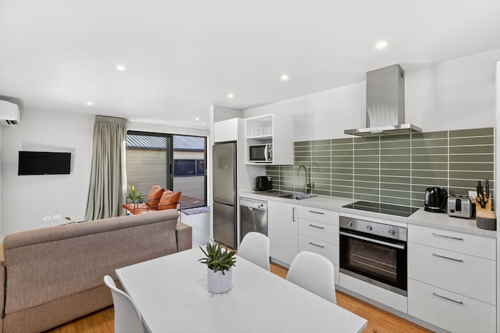 Brand New - Wanaka Studio - Wanaka