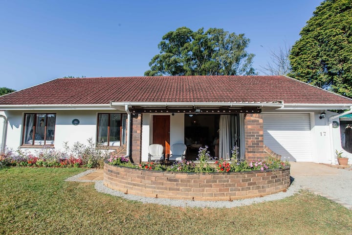 Bright & Comfortable 3br Family Home - Howick