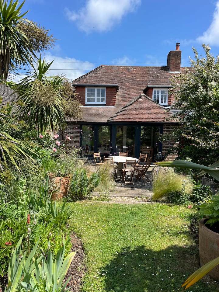 Aubrey Cottage - Hayling Island