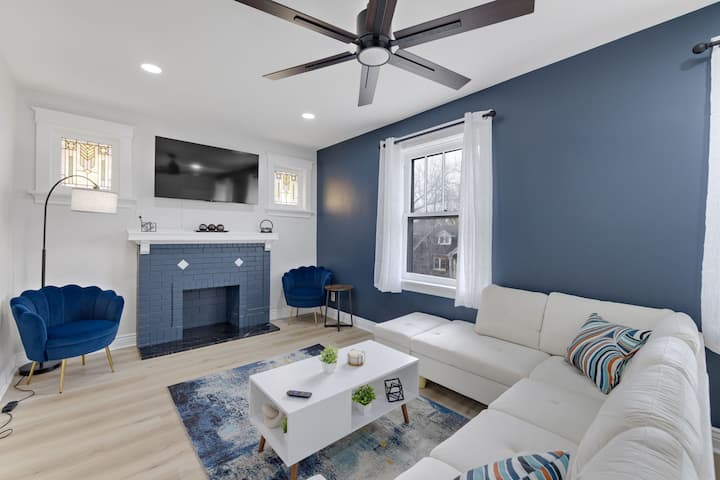 Large Pet Friendly -Sleeps 12- Long Stays Welceom - St. Louis, MO