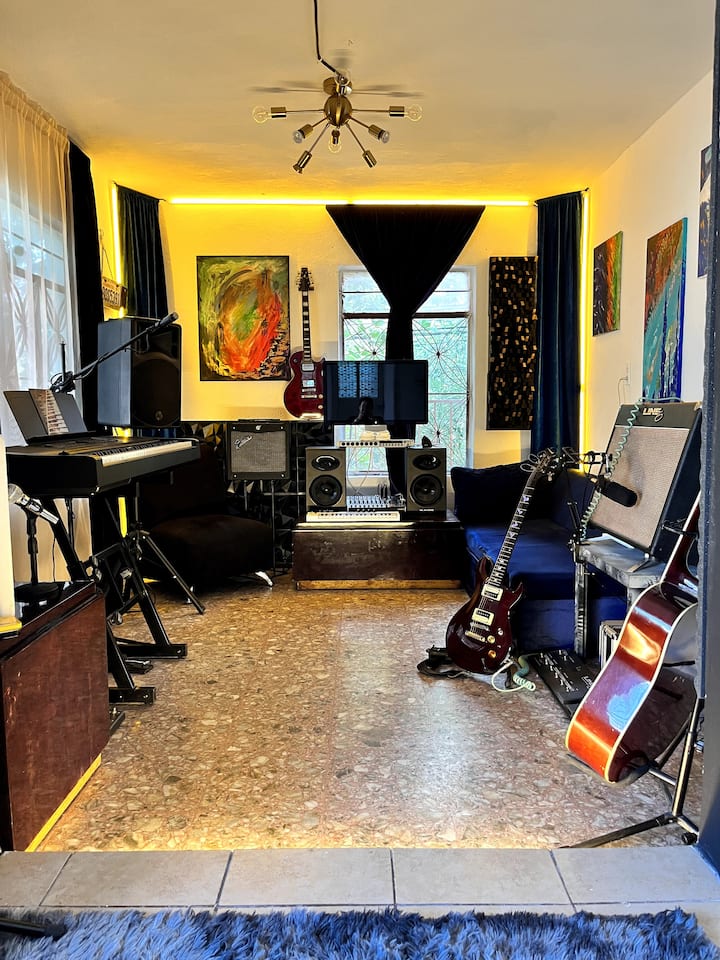 Departamento Con Estudio De Grabacion - San Pedro Garza García