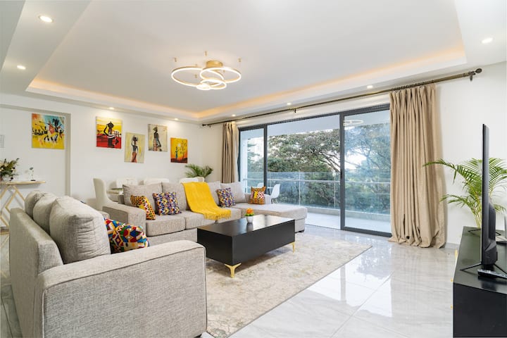Cozy 4-bedroom Apt | Pool, Gym, 24/7 Power, Wi-fi - Nairobi