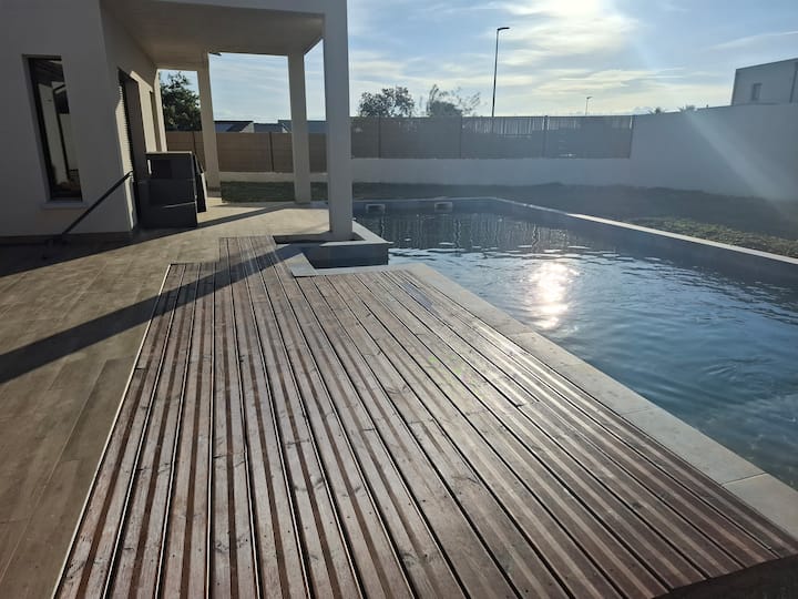Grande Maison Familiale En Bord De Garrigues - Nîmes