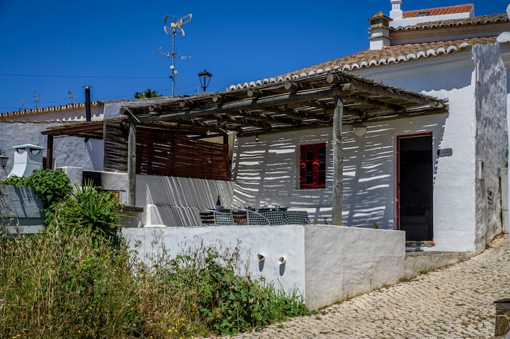 Typical One-bedroom Village House With Patio - Vila do Bispo