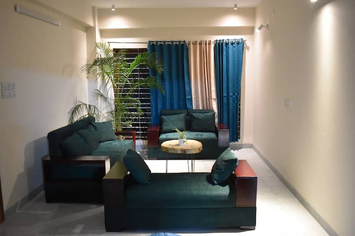 Charming 3 Bedroom Ac Apartment At Basundhara R/a - 다카