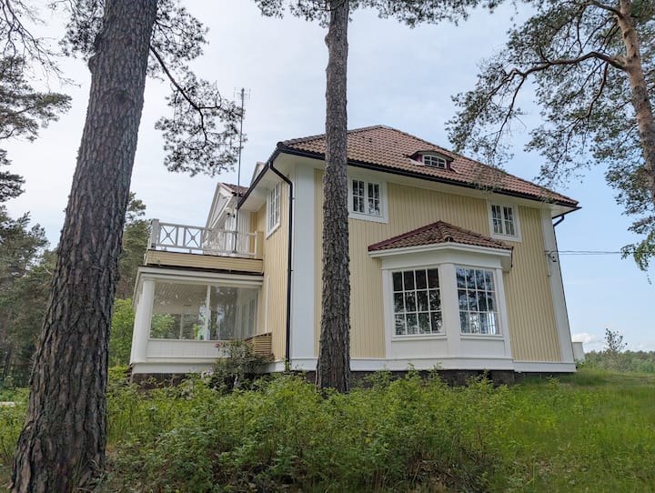 Historic Villa And Sauna By Sea: La Mer Helsinki - Helsinki