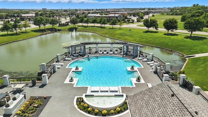 Suite Life In Frisco, Luxury Meets Comfort - Frisco, TX