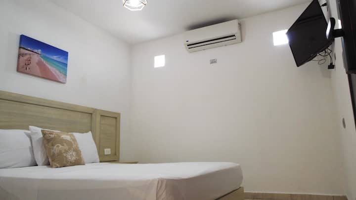 Beautiful Queen Room Near The Beach - Isla Mujeres