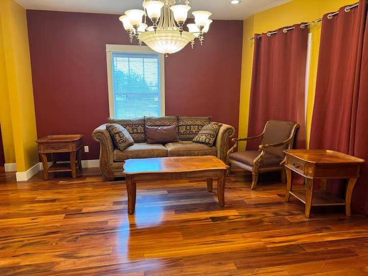 Traditional Retreat W/large Deck - Hillsboro, OR