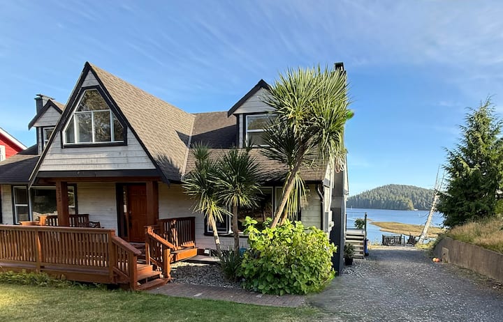 The Ukee Inlet Haven With A View - Ucluelet