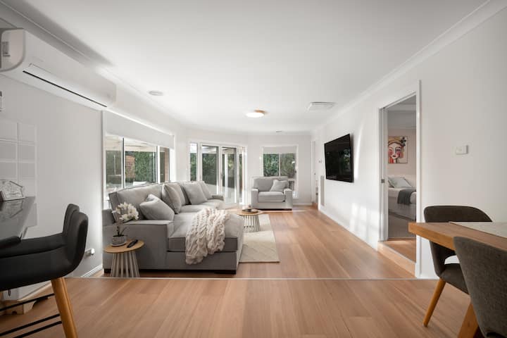 Spacious 4br Retreat In Tatton - Pet Friendly - Wagga Wagga