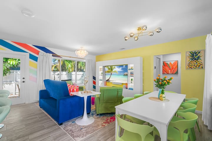 Heated Pool L Colorful Home Near Nightlifebeaches - Margate, FL