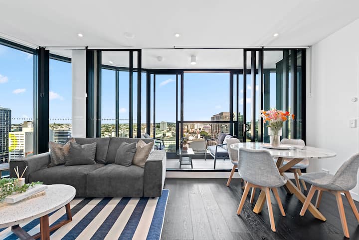 City Views 2br Apt W/ Infinity Pool, Gym & Parking - Brisbane