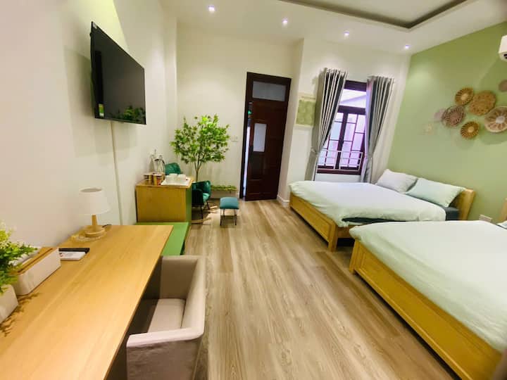 (Big Promo) 2 Queen Beds Room With Window - Da Nang, Province, Vietnam