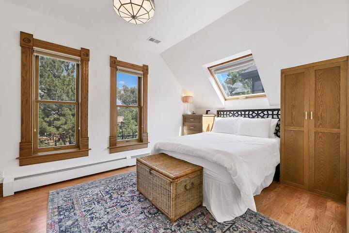 Centrally Located Victorian Home Near Downtown - Denver, CO