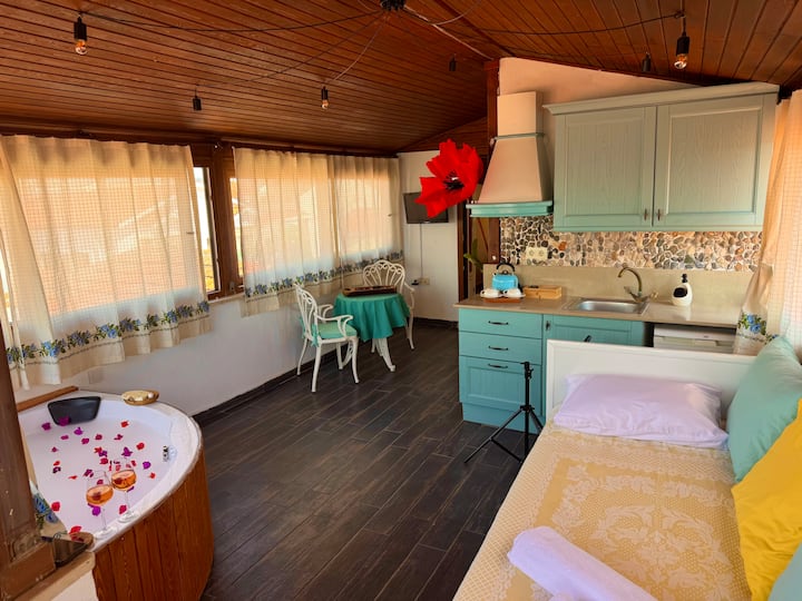 Zeus Deluxe Suite - Jakuzi Suite Sea View - Seferihisar