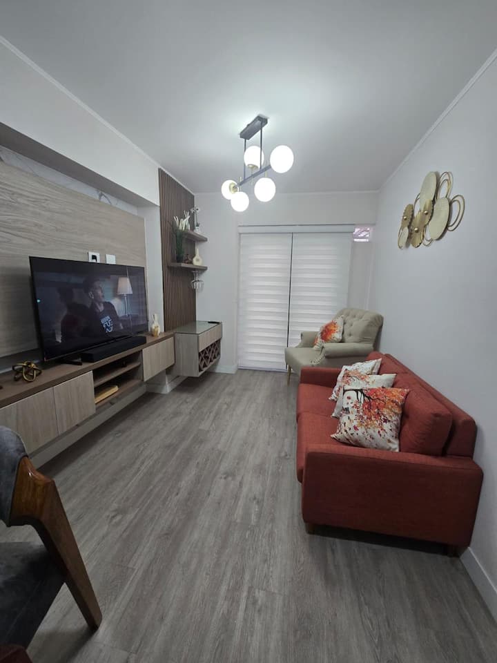 Moderno Departamento En Barranco Con Piscina - Lima
