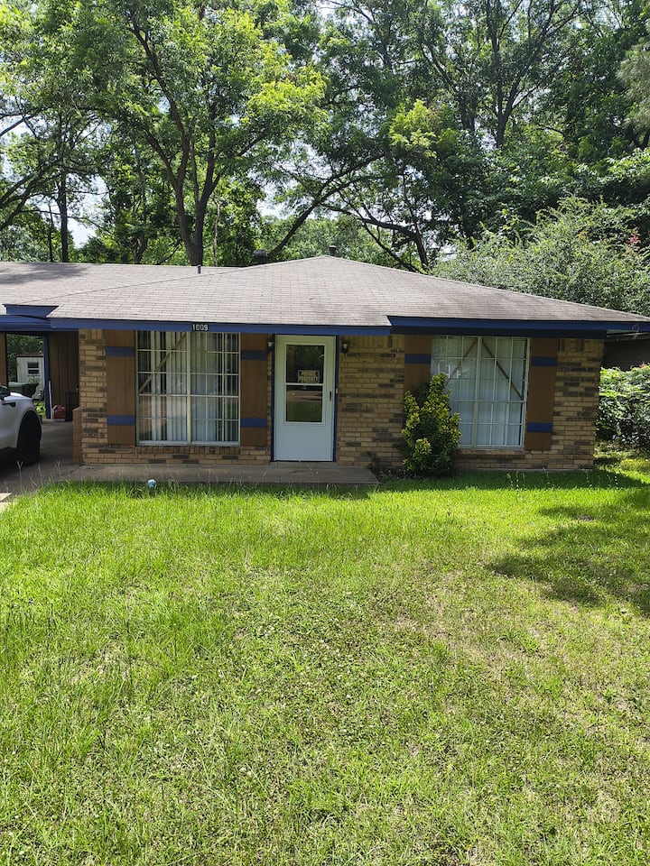 Cozy Home Near All Sporting Events - Ruston, LA