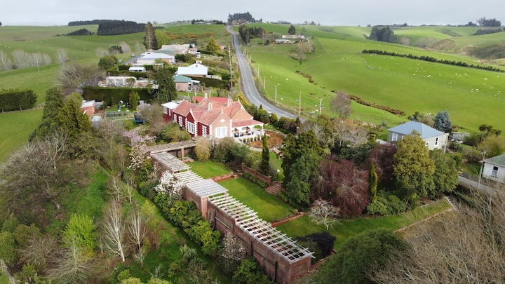 Historic Mansion & Event Venue - Balclutha