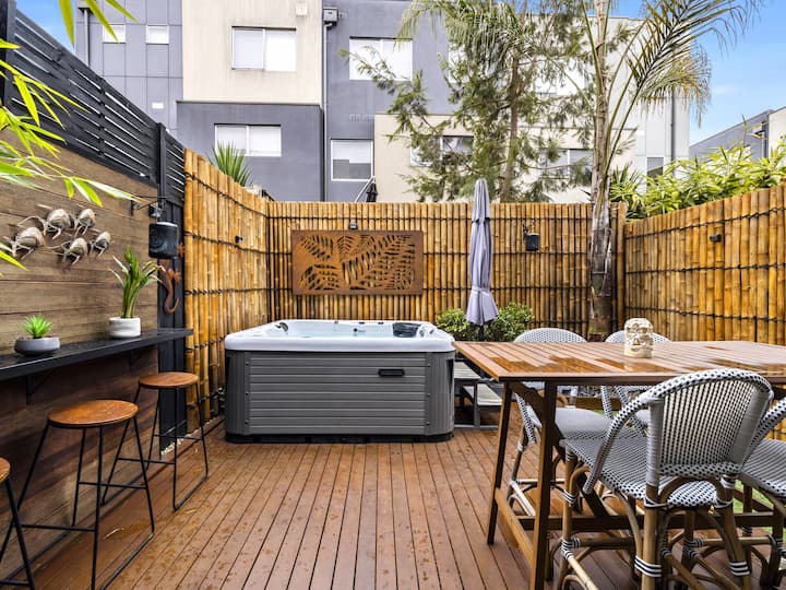 Townhouse With Spa & Pool In Martha Cove - Red Hill