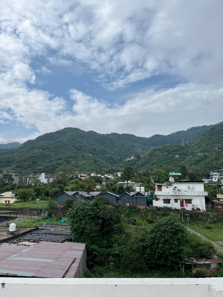 Rise With The Ranges - Crew & Co -