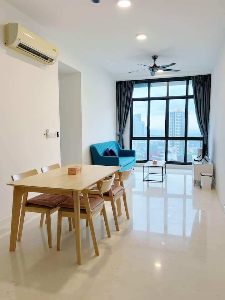 Cozen 2br Suite @ Setia Sky88 Near Ciq & Ksl - Johor Bahru