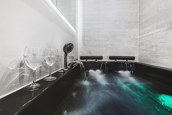Luksusowe Gniazdko Z Jacuzzi W Centrum Wrocławia - ヴロツワフ