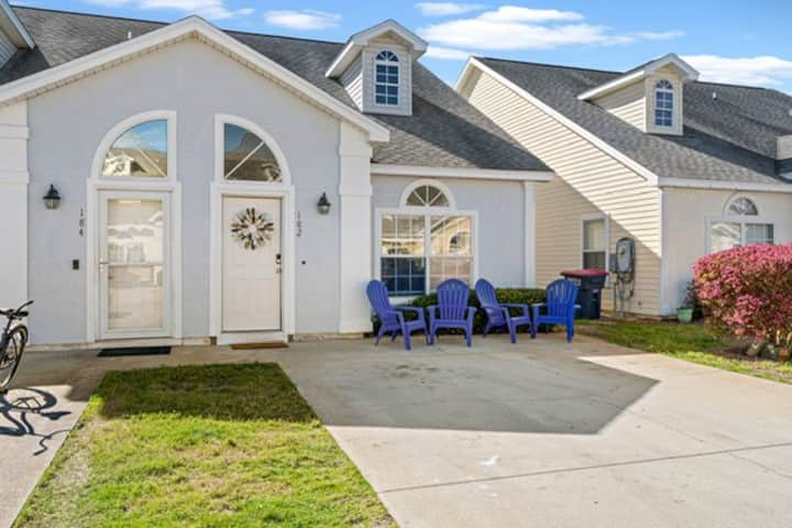 Sandy Toes Retreat - Panama City Beach, FL