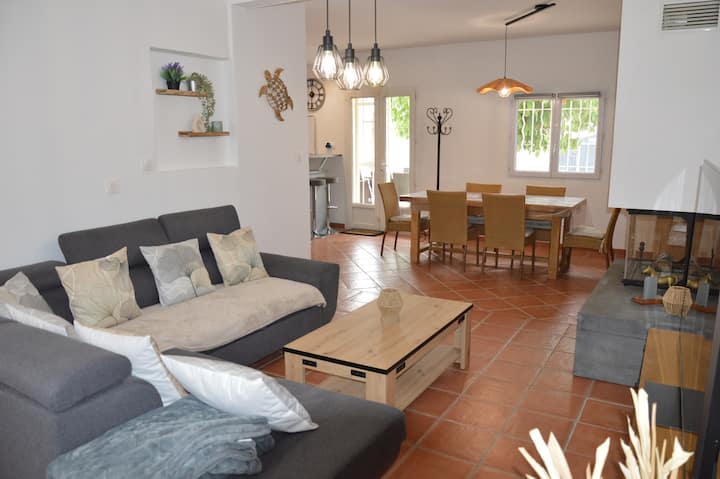 Confortable Villa De Vacances Et Sa Piscine Cuges - OK Corral