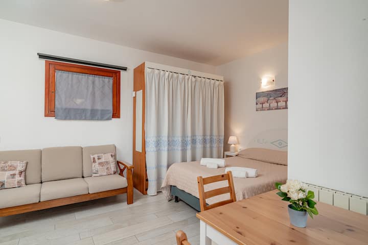 Studio's Pavese 22, Olbia Airport - Olbia