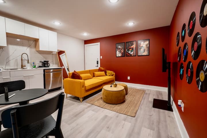 Neosoul Oasis In Dallas - Dallas, TX