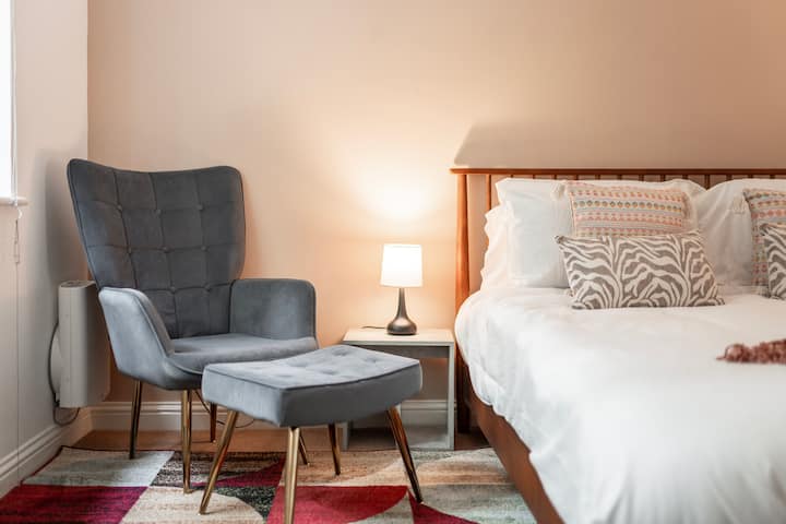 Stylish 6-br Getaway In Quiet Mildenhall Area! - Suffolk