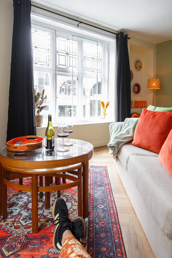 Spacious, Central Location 2br Apartment - Cheshire