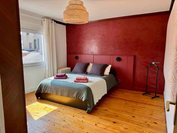 Maison De Charme Rénovée Avec Parquet Ancien - Calais