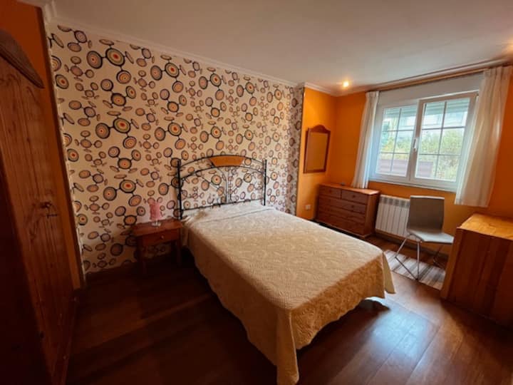 Habitación Privada Amplia - Lugo